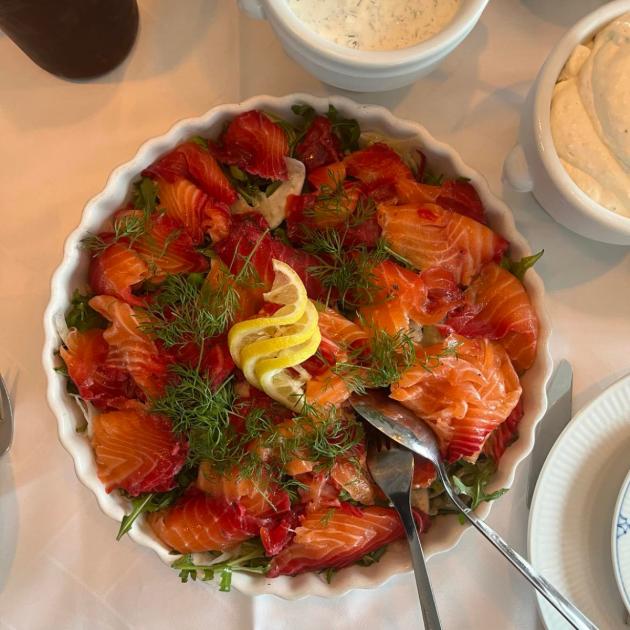 Bedste opskrift på gravad laks med rødbede | Hanstholm Fisk & Skaldyr