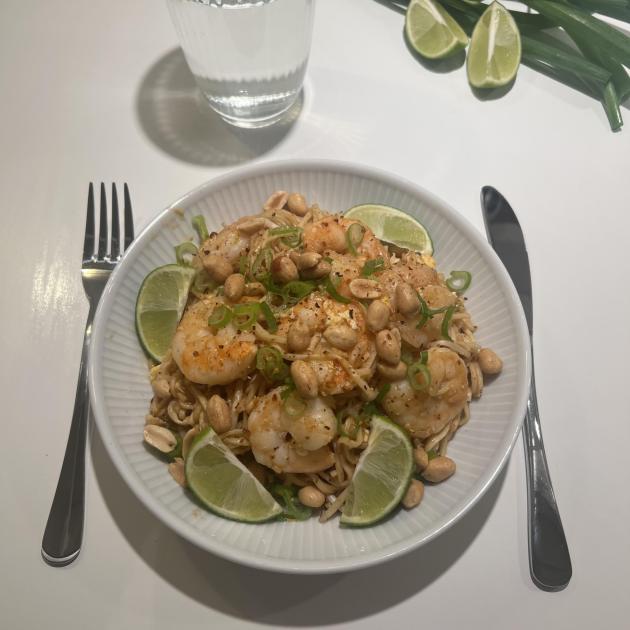 Pad Thai Opskrift: Lækker og nem opskrift på Pad Thai med store flotte ...